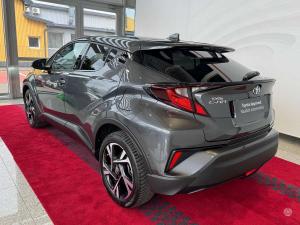 Grey Toyota C-HR 2023 in Siauliai, with an engine capacity of 1.80 L and mileage of 26 thousand km for 23500 €, photo 6 on AUTOMOTO.COM.LV