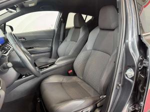Grey Toyota C-HR 2023 in Siauliai, with an engine capacity of 1.80 L and mileage of 26 thousand km for 23500 €, photo 14 on AUTOMOTO.COM.LV