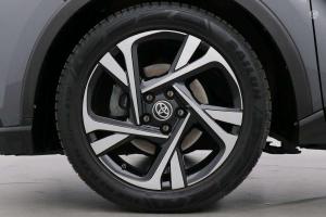 Серый Тойота C-HR 2023 в Вильнюс, объемом двигателя 1.80 л и пробегом 67 тыс. км за 26500 €, фото 17 на AUTOMOTO.COM.LV