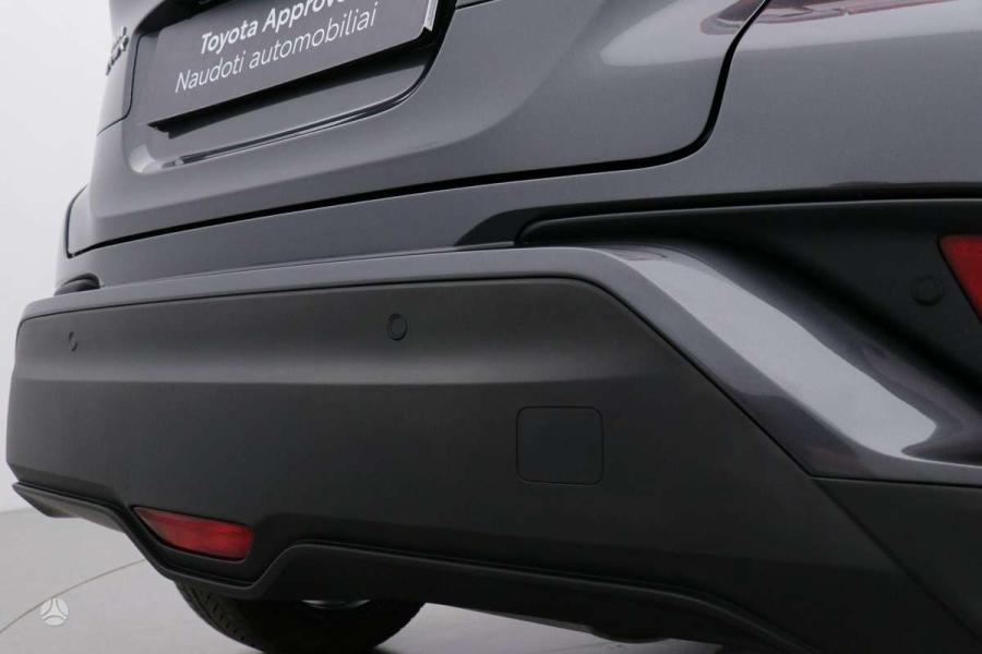 Серый Тойота C-HR 2023 в Вильнюс, объемом двигателя 1.80 л и пробегом 67 тыс. км за 26500 €, фото 22 на AUTOMOTO.COM.LV