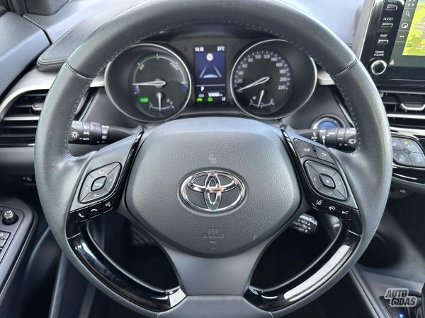 Pelēks Toyota C-HR 2023 Avižieniai, ar dzinēja tilpumu 1.80 L un nobraukumu 105 tūkst. km par 21450 €, foto 7 vietnē AUTOMOTO.COM.LV