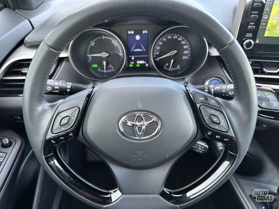 Серый Тойота C-HR 2023 в Авиженяй, объемом двигателя 1.80 л и пробегом 105 тыс. км за 21450 €, фото 7 на AUTOMOTO.COM.LV