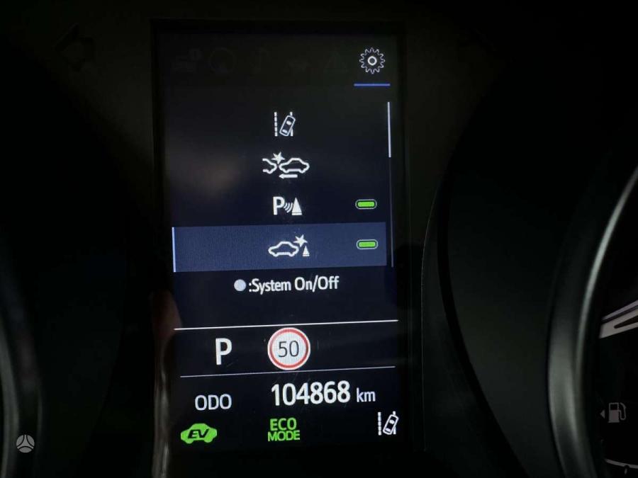 Серый Тойота C-HR 2023 в Вильнюс, объемом двигателя 1.80 л и пробегом 105 тыс. км за 21450 €, фото 9 на AUTOMOTO.COM.LV