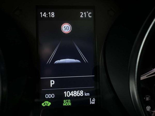 Grey Toyota C-HR 2023 in Vilnius, with an engine capacity of 1.80 L and mileage of 105 thousand km for 21450 €, photo 8 on AUTOMOTO.COM.LV
