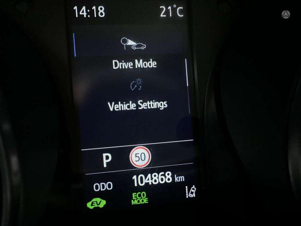 Grey Toyota C-HR 2023 in Vilnius, with an engine capacity of 1.80 L and mileage of 105 thousand km for 21450 €, photo 10 on AUTOMOTO.COM.LV
