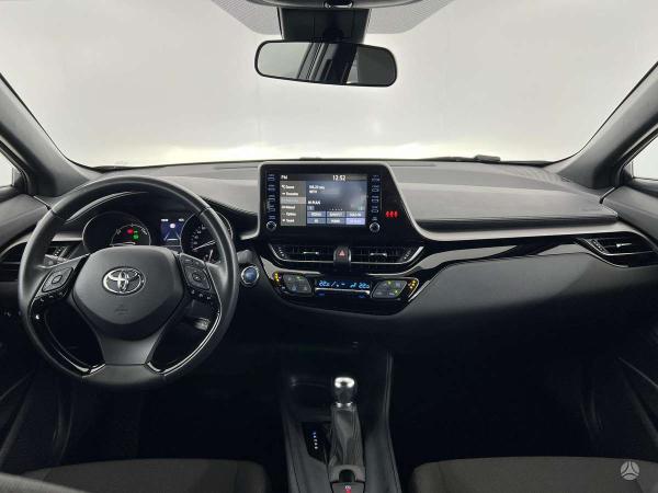 Серый Тойота C-HR 2023 в Вильнюс, объемом двигателя 1.80 л и пробегом 61 тыс. км за 22900 €, фото 9 на AUTOMOTO.COM.LV