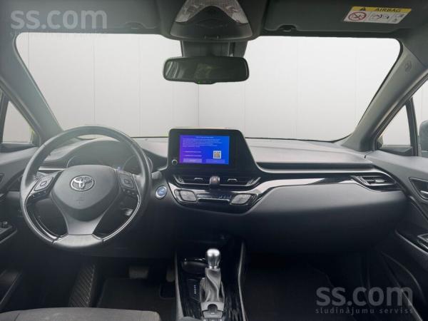 Pelēks Toyota C-HR 2023 Rīga, ar dzinēja tilpumu 1.80 L un nobraukumu 61 tūkst. km par 22900 €, foto 9 vietnē AUTOMOTO.COM.LV