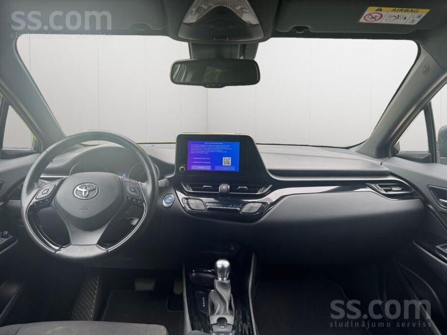 Pelēks Toyota C-HR 2023 Rīga, ar dzinēja tilpumu 1.80 L un nobraukumu 61 tūkst. km par 22900 €, foto 9 vietnē AUTOMOTO.COM.LV