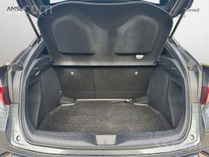 Pelēks Toyota C-HR 2023 Rīga, ar dzinēja tilpumu 1.80 L un nobraukumu 61 tūkst. km par 22900 €, foto 11 vietnē AUTOMOTO.COM.LV