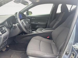Pelēks Toyota C-HR 2023 Rīga, ar dzinēja tilpumu 1.80 L un nobraukumu 61 tūkst. km par 22900 €, foto 12 vietnē AUTOMOTO.COM.LV
