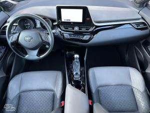 Серый Тойота C-HR 2023 в Авиженяй, объемом двигателя 2.00 л и пробегом 100 тыс. км за 23250 €, фото 4 на AUTOMOTO.COM.LV