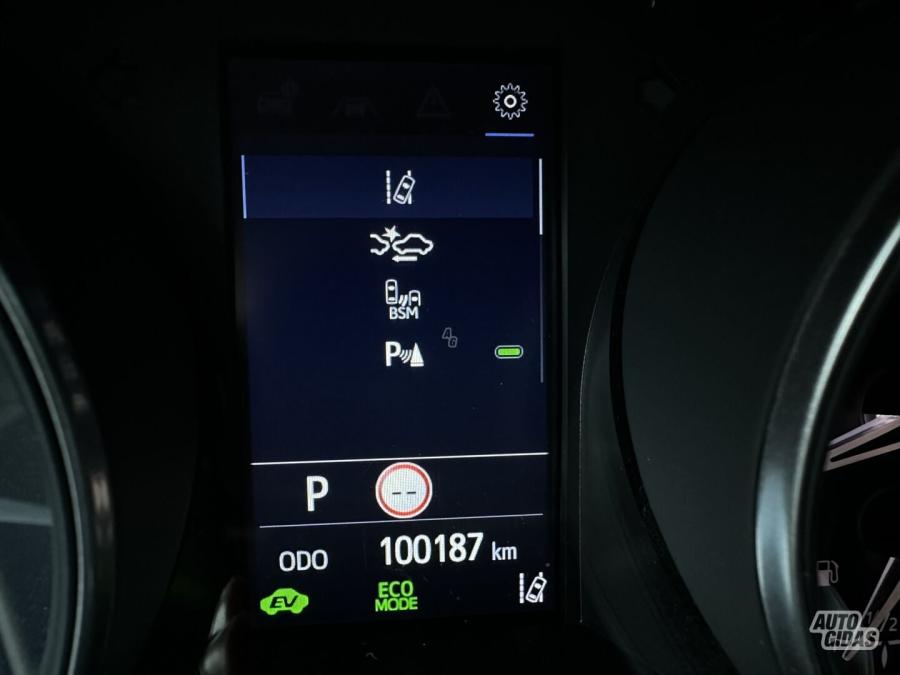Серый Тойота C-HR 2023 в Авиженяй, объемом двигателя 2.00 л и пробегом 100 тыс. км за 23250 €, фото 9 на AUTOMOTO.COM.LV