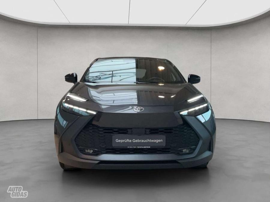 Grey Toyota C-HR 2024 in Kaunas, with an engine capacity of 1.80 L and mileage of 17 thousand km for 31072 €, photo 9 on AUTOMOTO.COM.LV