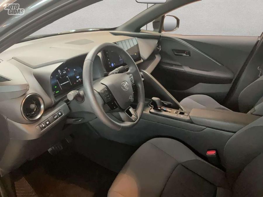 Grey Toyota C-HR 2024 in Kaunas, with an engine capacity of 1.80 L and mileage of 17 thousand km for 31072 €, photo 10 on AUTOMOTO.COM.LV