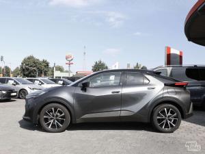 Серый Тойота C-HR 2024 в Каунас, объемом двигателя 1.80 л и пробегом 11 тыс. км за 31133 €, фото 3 на AUTOMOTO.COM.LV