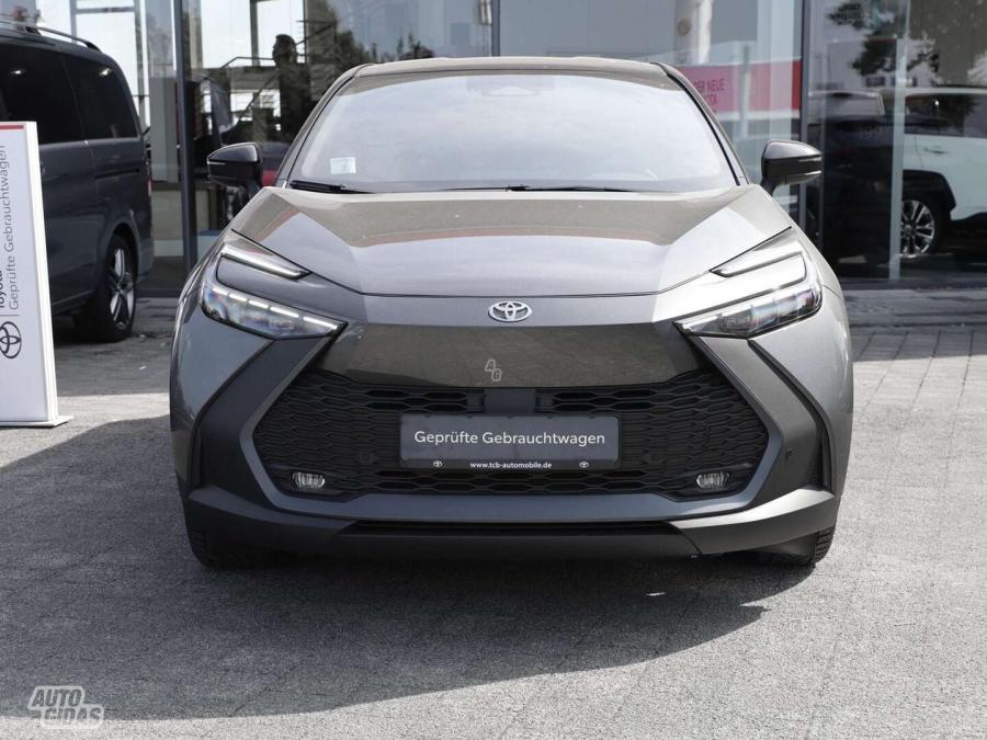 Серый Тойота C-HR 2024 в Каунас, объемом двигателя 1.80 л и пробегом 11 тыс. км за 31133 €, фото 4 на AUTOMOTO.COM.LV