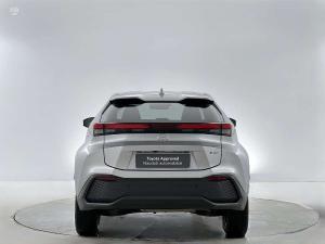Серый Тойота C-HR 2024 в Вильнюс, объемом двигателя 1.80 л и пробегом 43 тыс. км за 27900 €, фото 4 на AUTOMOTO.COM.LV