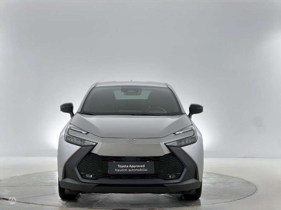 Серый Тойота C-HR 2024 в Вильнюс, объемом двигателя 1.80 л и пробегом 43 тыс. км за 27900 €, фото 5 на AUTOMOTO.COM.LV