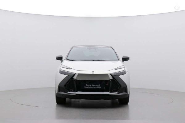 Серый Тойота C-HR 2024 в Вильнюс, объемом двигателя 1.99 л и пробегом 30 тыс. км за 42000 €, фото 6 на AUTOMOTO.COM.LV
