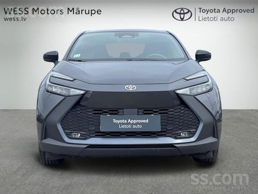 Серый Тойота C-HR 2024 в Рига, объемом двигателя 1.80 л и пробегом 20 тыс. км за 29990 €, фото 6 на AUTOMOTO.COM.LV