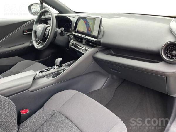 Pelēks Toyota C-HR 2024 Rīga, ar dzinēja tilpumu 1.80 L un nobraukumu 20 tūkst. km par 29990 €, foto 6 vietnē AUTOMOTO.COM.LV
