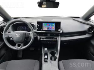 Серый Тойота C-HR 2024 в Рига, объемом двигателя 1.80 л и пробегом 20 тыс. км за 29990 €, фото 9 на AUTOMOTO.COM.LV