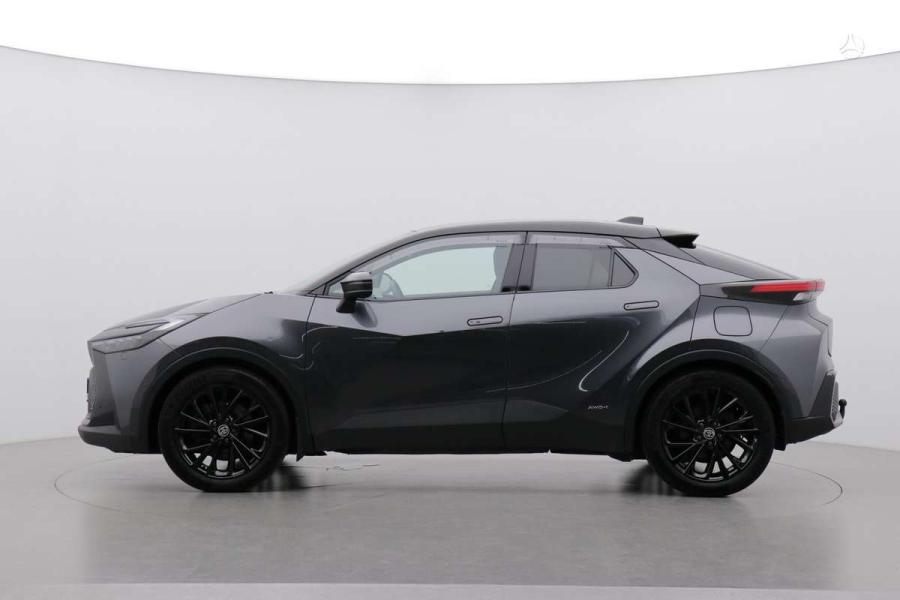 Pelēks Toyota C-HR 2024 Viļņa, ar dzinēja tilpumu 1.99 L un nobraukumu 59 tūkst. km par 40900 €, foto 4 vietnē AUTOMOTO.COM.LV