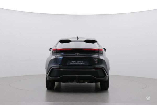 Серый Тойота C-HR 2024 в Вильнюс, объемом двигателя 1.99 л и пробегом 59 тыс. км за 40900 €, фото 4 на AUTOMOTO.COM.LV