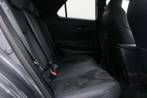 Серый Тойота C-HR 2024 в Вильнюс, объемом двигателя 1.99 л и пробегом 59 тыс. км за 40900 €, фото 9 на AUTOMOTO.COM.LV