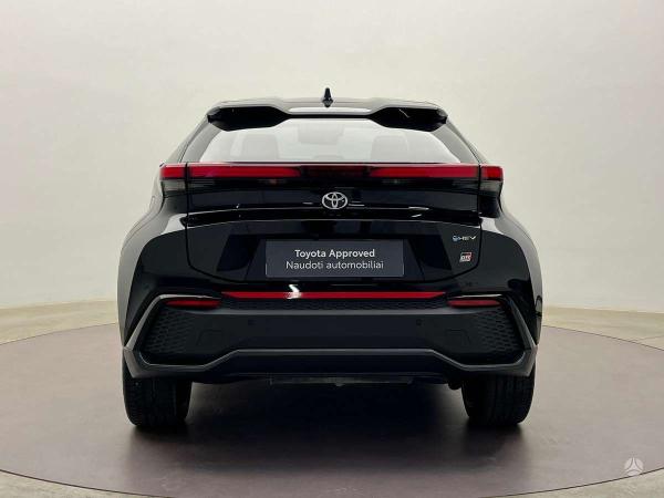 Grey Toyota C-HR 2024 in Panevezys, with an engine capacity of 1.99 L and mileage of 34 thousand km for 36590 €, photo 7 on AUTOMOTO.COM.LV