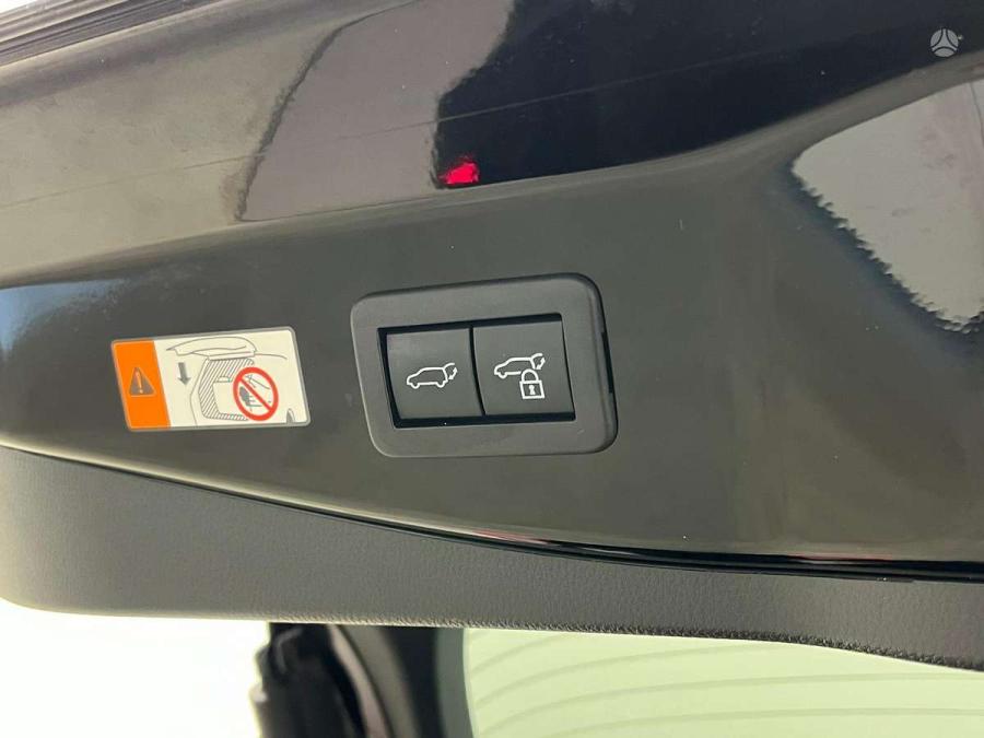Grey Toyota C-HR 2024 in Panevezys, with an engine capacity of 1.99 L and mileage of 34 thousand km for 36590 €, photo 17 on AUTOMOTO.COM.LV