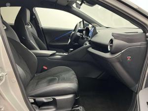 Grey Toyota C-HR 2024 in Panevezys, with an engine capacity of 1.99 L and mileage of 34 thousand km for 36590 €, photo 19 on AUTOMOTO.COM.LV