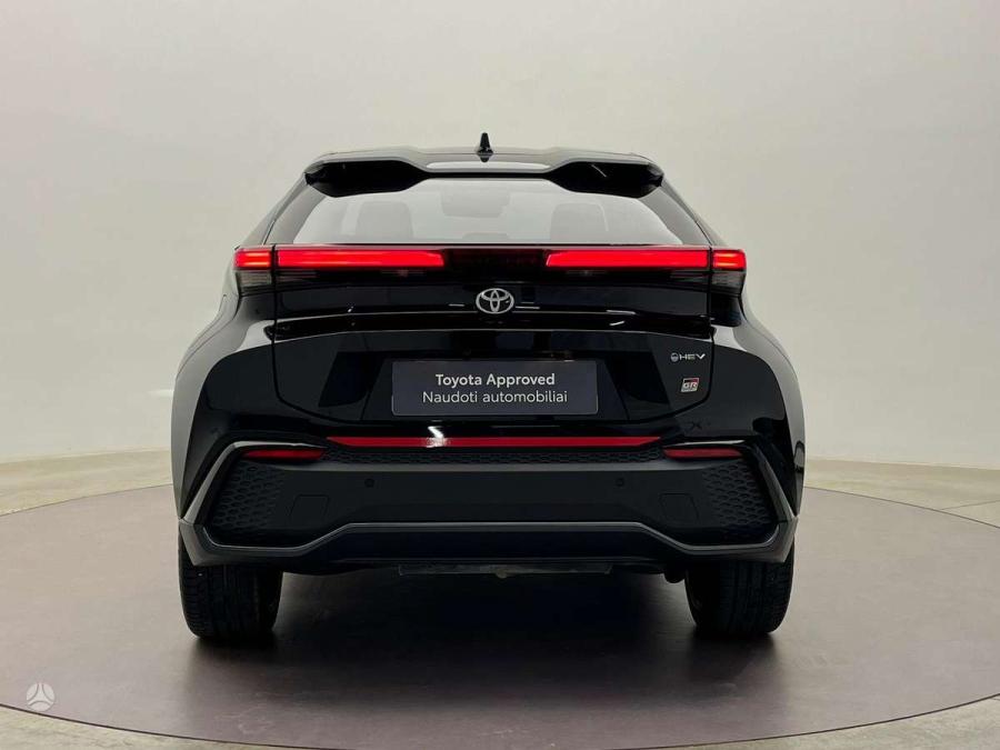 Grey Toyota C-HR 2024 in Panevezys, with an engine capacity of 1.99 L and mileage of 34 thousand km for 36590 €, photo 42 on AUTOMOTO.COM.LV