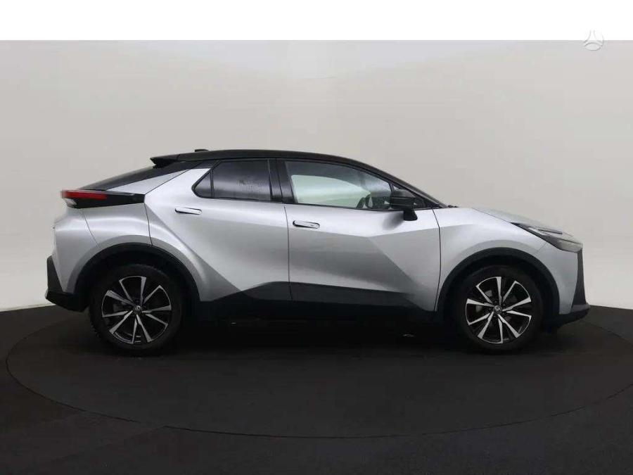 Pelēks Toyota C-HR 2024 Viļņa, ar dzinēja tilpumu 1.80 L un nobraukumu 17 tūkst. km par 27995 €, foto 10 vietnē AUTOMOTO.COM.LV