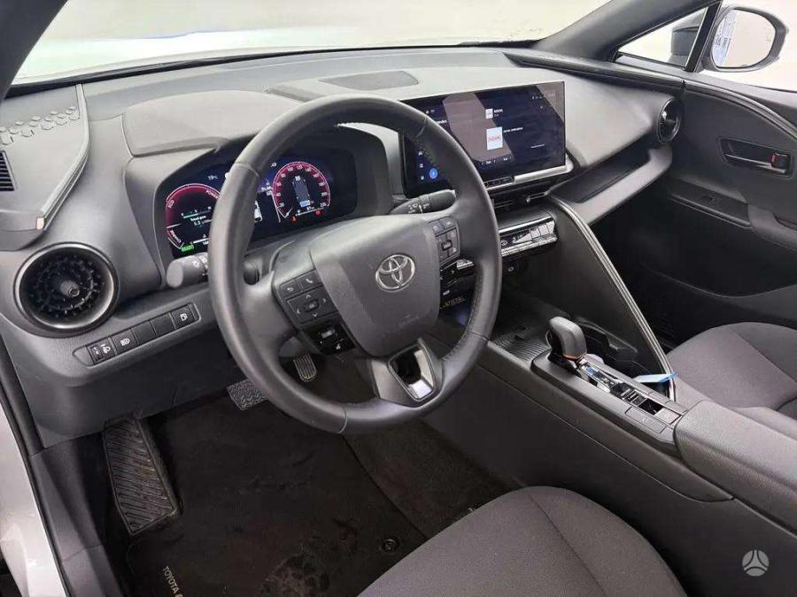 Pelēks Toyota C-HR 2024 Viļņa, ar dzinēja tilpumu 1.80 L un nobraukumu 17 tūkst. km par 27995 €, foto 14 vietnē AUTOMOTO.COM.LV