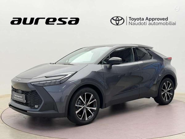 Серый Тойота C-HR 2024 в Паневежис, объемом двигателя 1.80 л и пробегом 32 тыс. км за 30990 €, фото 1 на AUTOMOTO.COM.LV