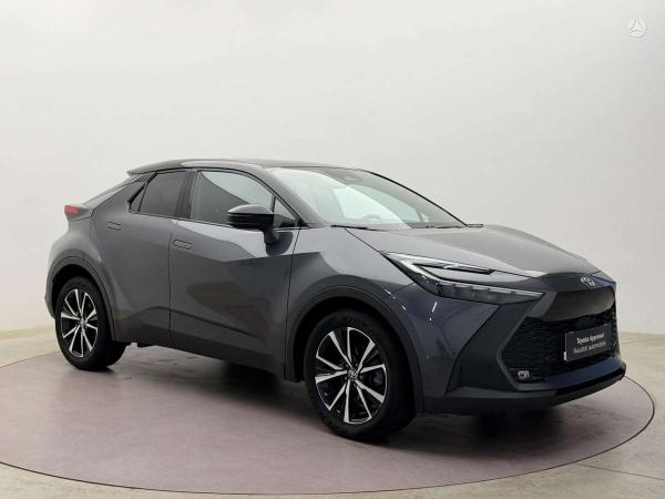 Серый Тойота C-HR 2024 в Паневежис, объемом двигателя 1.80 л и пробегом 32 тыс. км за 30990 €, фото 3 на AUTOMOTO.COM.LV