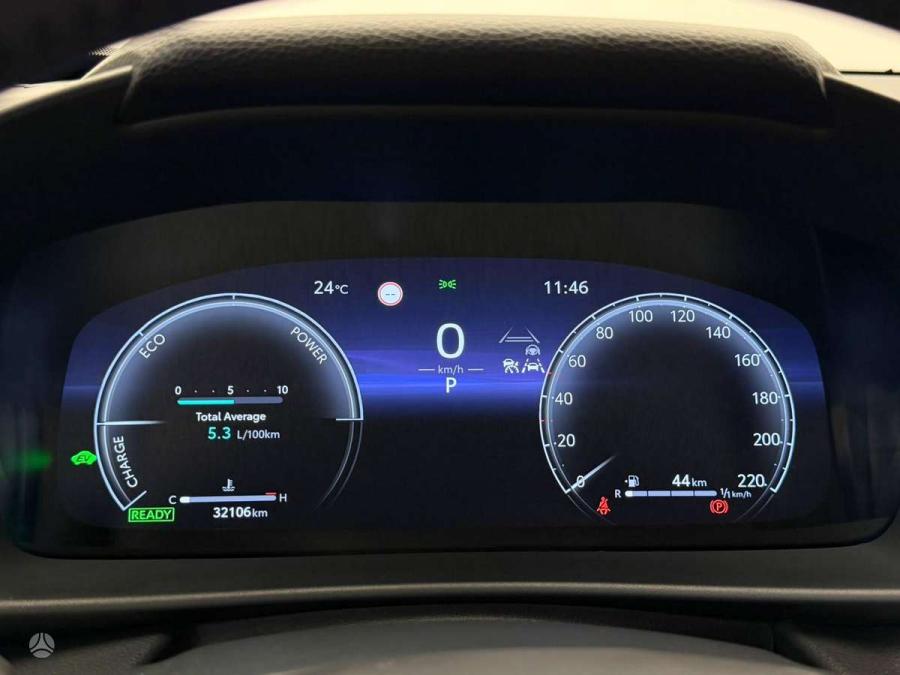 Grey Toyota C-HR 2024 in Panevezys, with an engine capacity of 1.80 L and mileage of 32 thousand km for 30990 €, photo 25 on AUTOMOTO.COM.LV