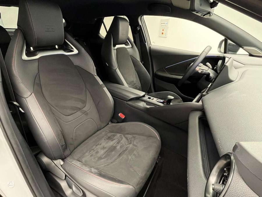 Pelēks Toyota C-HR 2024 Viļņa, ar dzinēja tilpumu 1.99 L un nobraukumu 40 tūkst. km par 39990 €, foto 21 vietnē AUTOMOTO.COM.LV