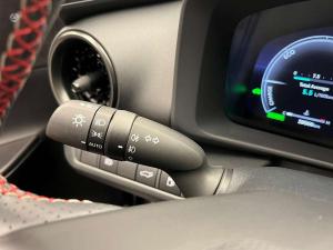 Pelēks Toyota C-HR 2024 Viļņa, ar dzinēja tilpumu 1.99 L un nobraukumu 40 tūkst. km par 39990 €, foto 27 vietnē AUTOMOTO.COM.LV