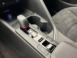 Pelēks Toyota C-HR 2024 Viļņa, ar dzinēja tilpumu 1.99 L un nobraukumu 40 tūkst. km par 39990 €, foto 38 vietnē AUTOMOTO.COM.LV