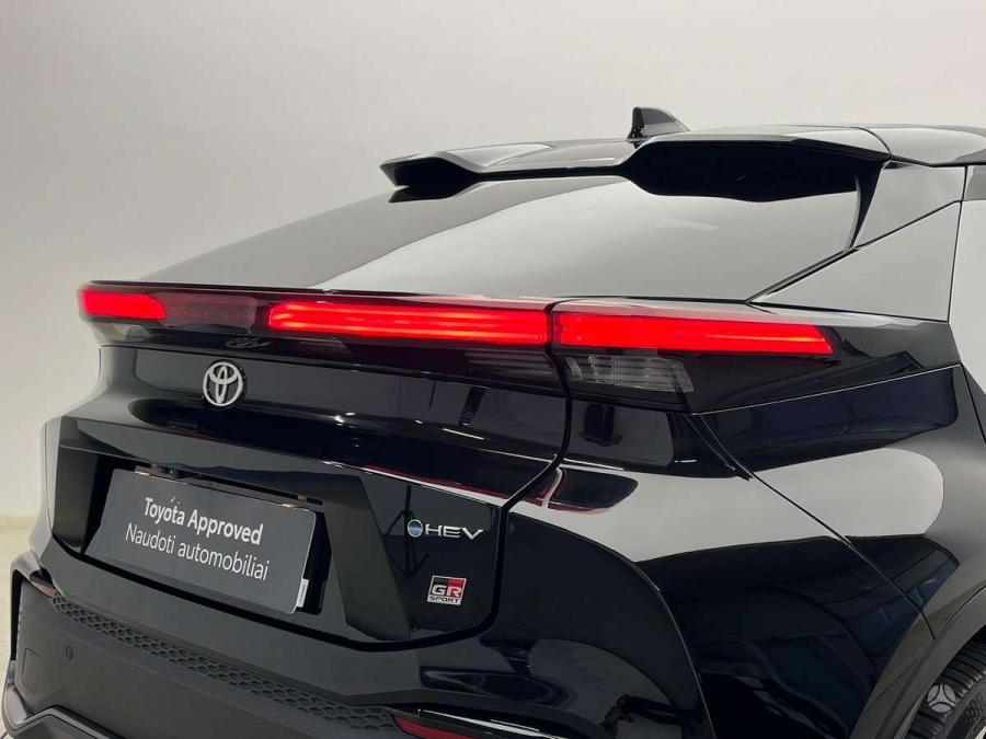 Pelēks Toyota C-HR 2024 Viļņa, ar dzinēja tilpumu 1.99 L un nobraukumu 40 tūkst. km par 39990 €, foto 47 vietnē AUTOMOTO.COM.LV