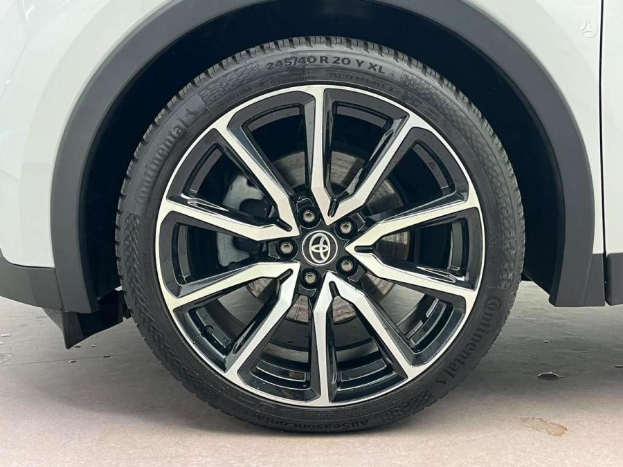 Pelēks Toyota C-HR 2024 Viļņa, ar dzinēja tilpumu 1.99 L un nobraukumu 40 tūkst. km par 39990 €, foto 49 vietnē AUTOMOTO.COM.LV