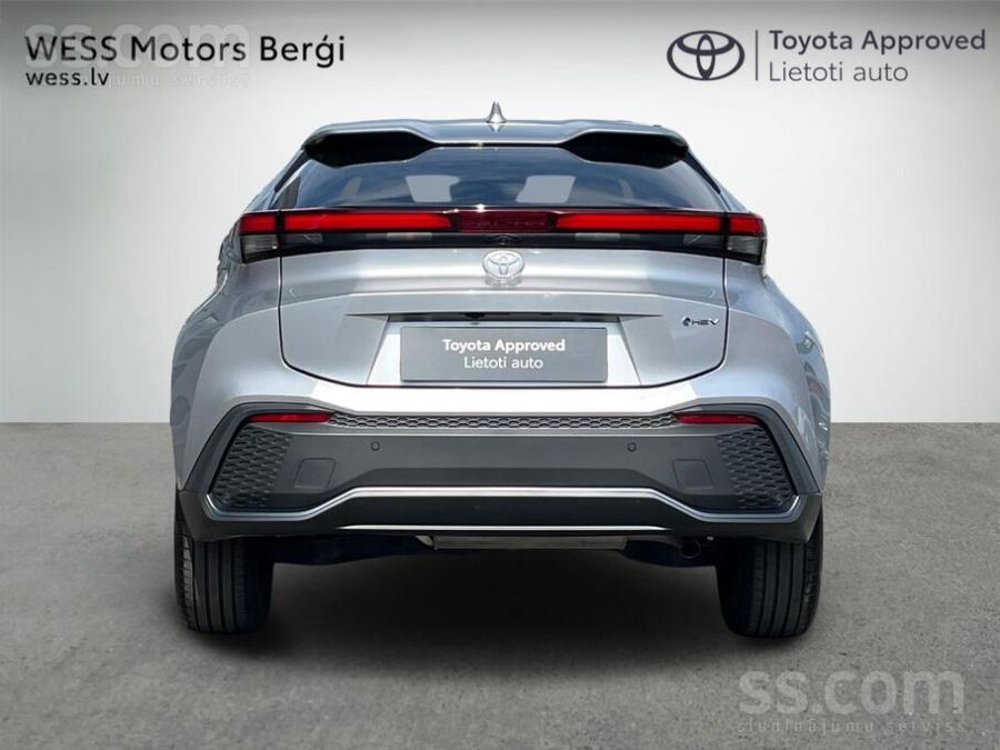 Pelēks Toyota C-HR 2024 Rīga, ar dzinēja tilpumu 1.80 L un nobraukumu 30 tūkst. km par 27990 €, foto 5 vietnē AUTOMOTO.COM.LV