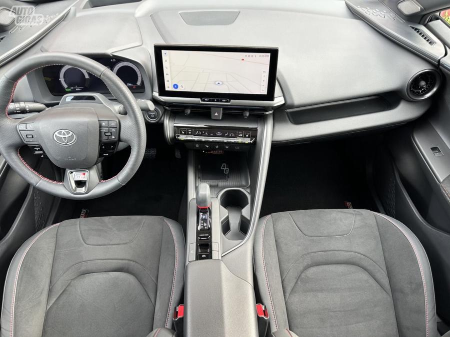 Серый Тойота C-HR 2024 в Авиженяй, объемом двигателя 2.00 л и пробегом 10 тыс. км за 37750 €, фото 6 на AUTOMOTO.COM.LV