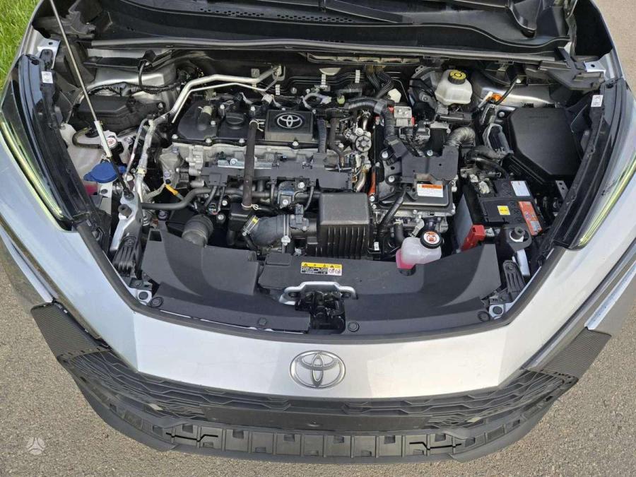 Серый Тойота C-HR 2024 в Шяуляй, объемом двигателя 1.80 л и пробегом 30 тыс. км за 16990 €, фото 21 на AUTOMOTO.COM.LV
