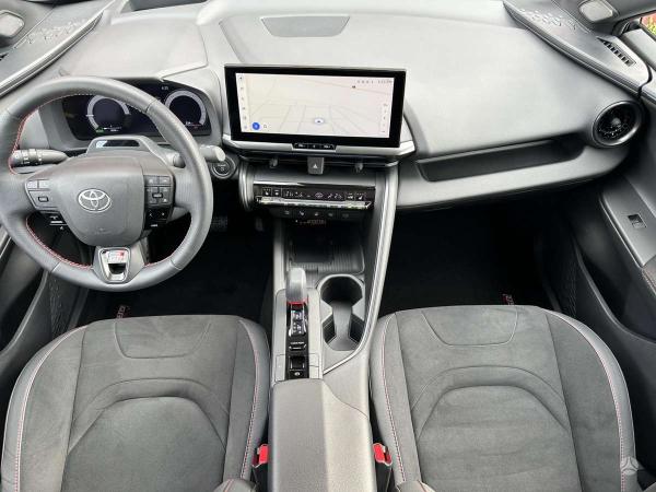 Серый Тойота C-HR 2024 в Вильнюс, объемом двигателя 2.00 л и пробегом 10 тыс. км за 37750 €, фото 5 на AUTOMOTO.COM.LV