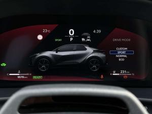 Серый Тойота C-HR 2024 в Вильнюс, объемом двигателя 2.00 л и пробегом 10 тыс. км за 37750 €, фото 14 на AUTOMOTO.COM.LV