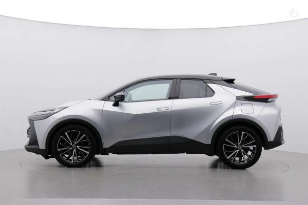 Серый Тойота C-HR 2024 в Вильнюс, объемом двигателя 1.80 л и пробегом 62 тыс. км за 33900 €, фото 4 на AUTOMOTO.COM.LV