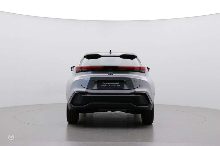 Pelēks Toyota C-HR 2024 Viļņa, ar dzinēja tilpumu 1.80 L un nobraukumu 62 tūkst. km par 33900 €, foto 6 vietnē AUTOMOTO.COM.LV